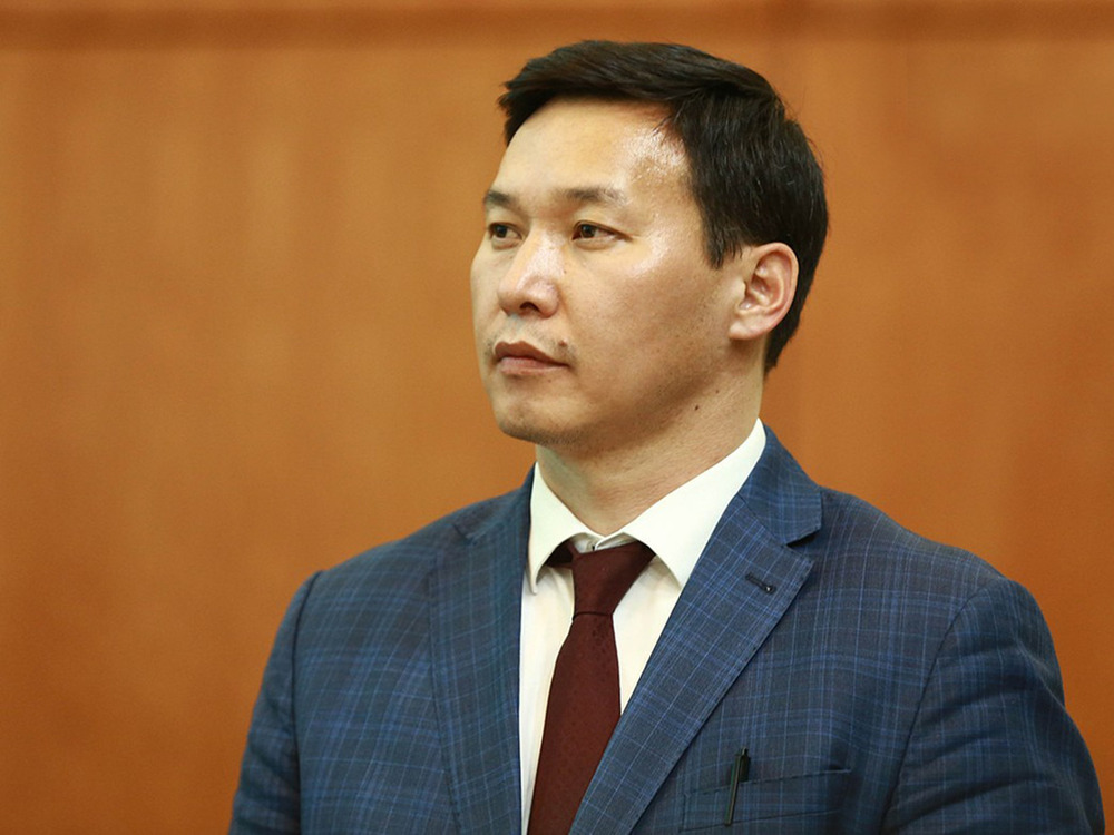 Т Мөнхсайхан Эрүүл мэндийн даатгалын сан хүнд байгаа нь үнэн